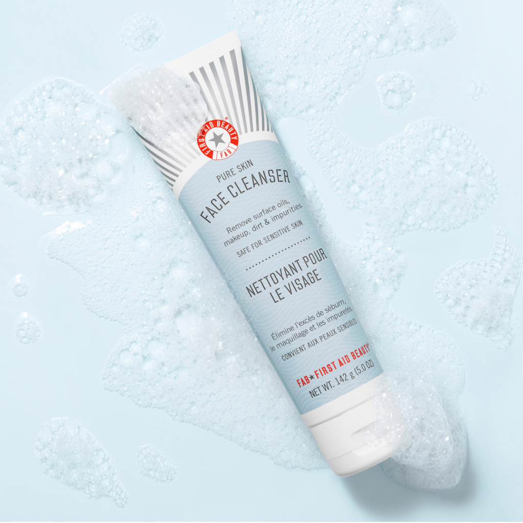 FIRST AID BEAUTY Face Cleanser- FIRST AID BEAUTY Cleanser