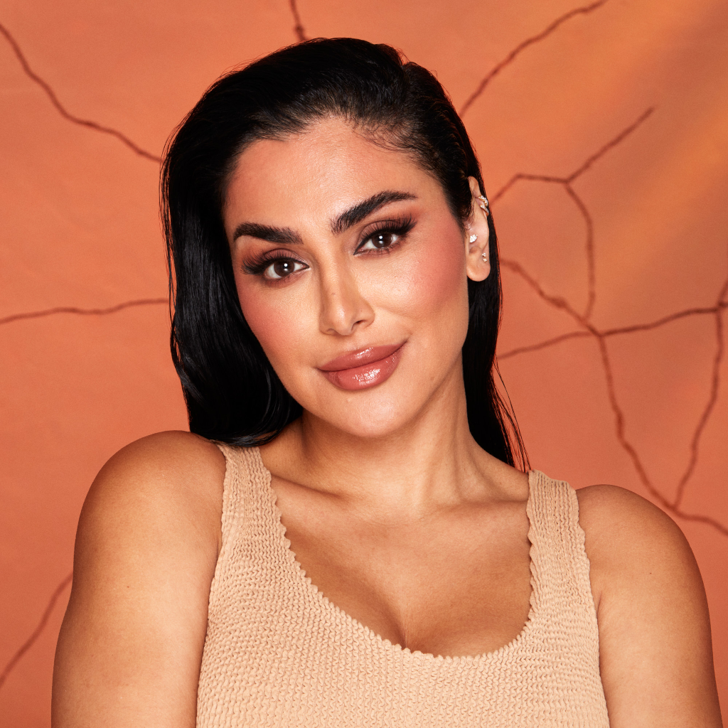 Huda Beauty GloWish Luminous Pressed Powder AU | Adore Beauty