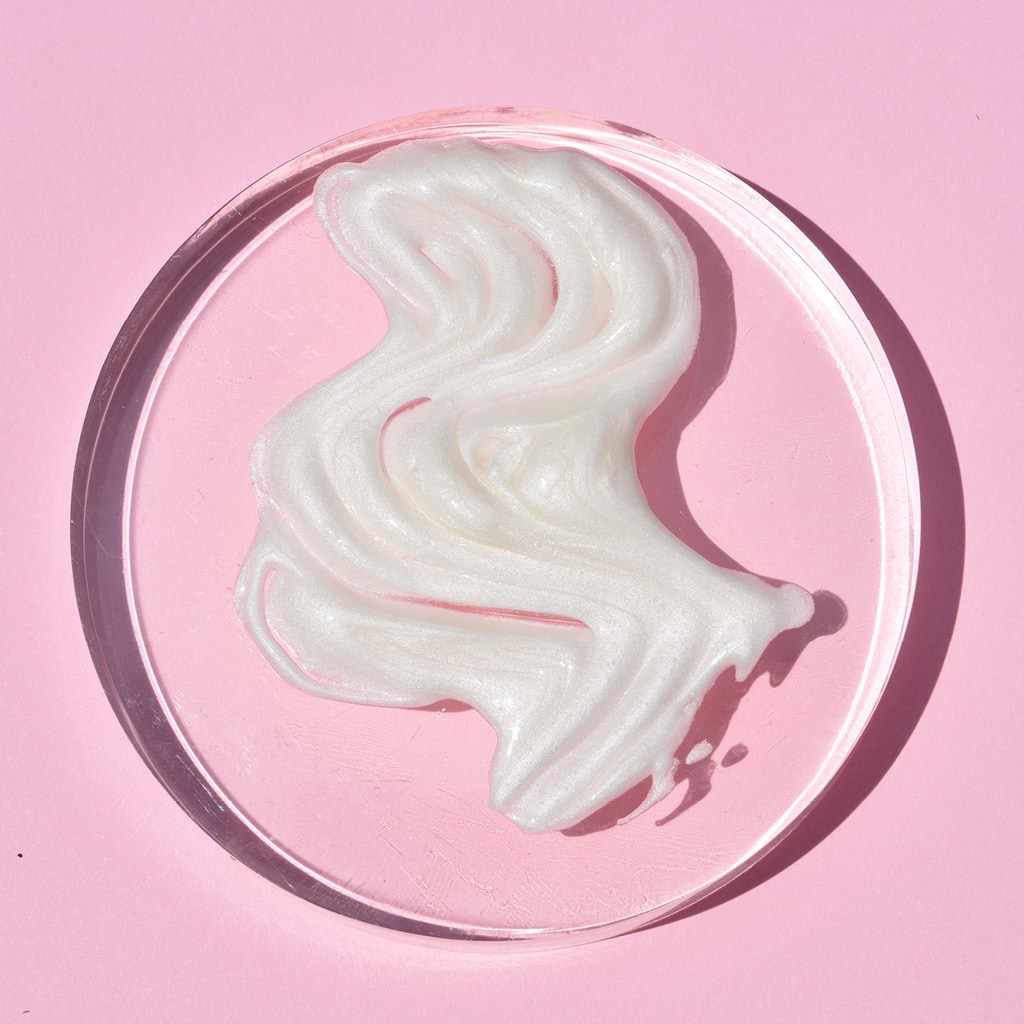 Cinch Pump + Glow: Cinch Moisturiser