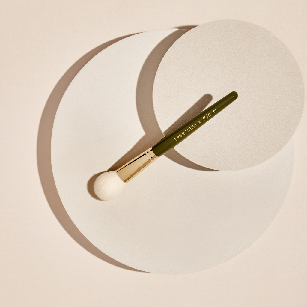 Spectrum KJH Number 2 Pro Blush Brush AU | Adore Beauty