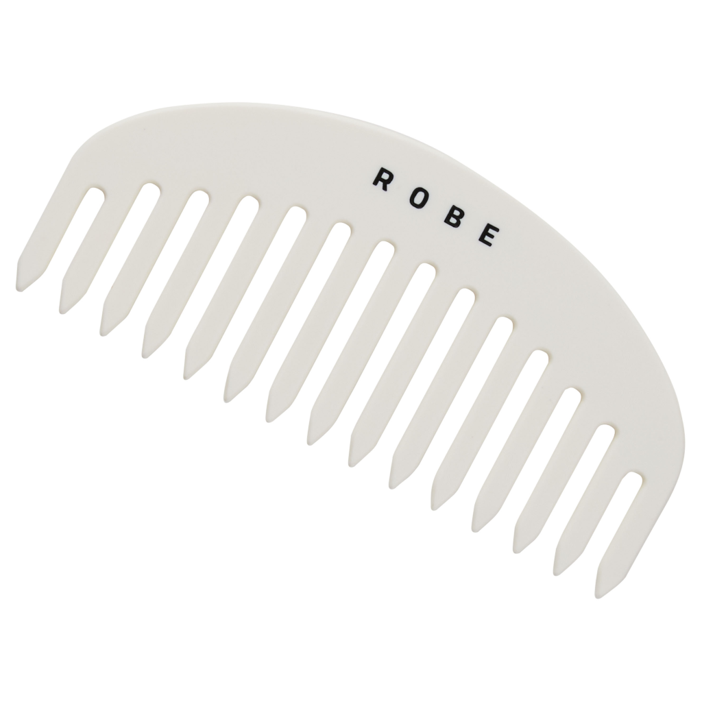 Smooth Detangling: Robe Haircare Comb