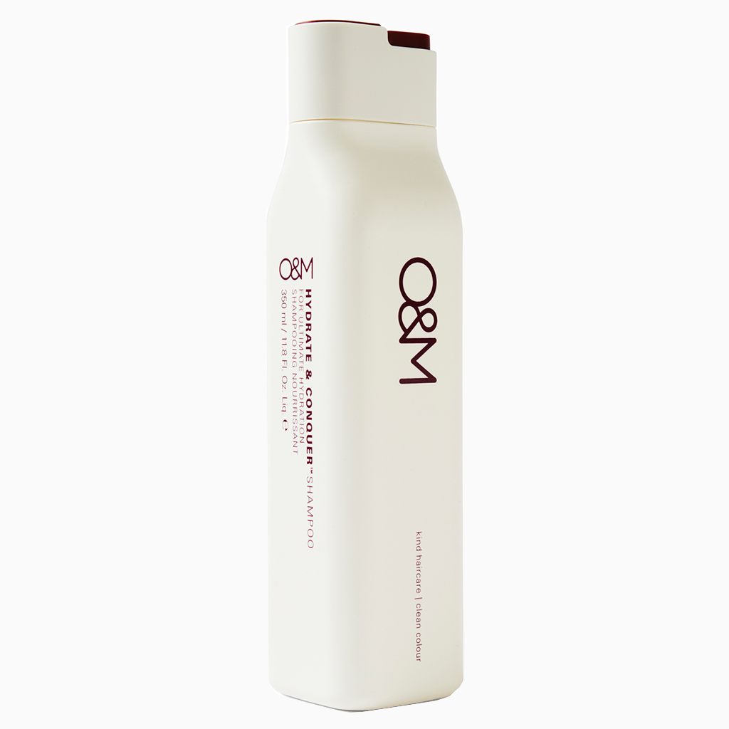 O&M Hydrate and Conquer Shampoo: Nourishing Cleanse
