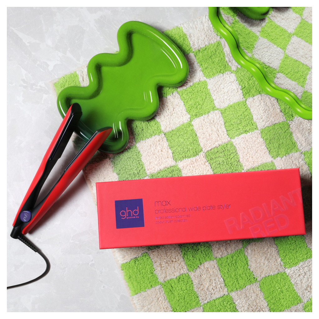 ghd max Wide Plate Hair Straightener in Red