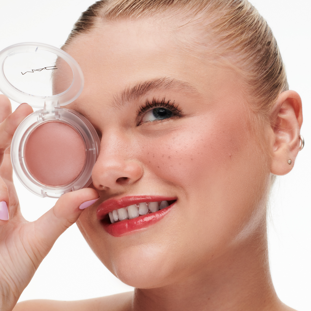 M.A.C COSMETICS Glow Play Blush - Adore Beauty